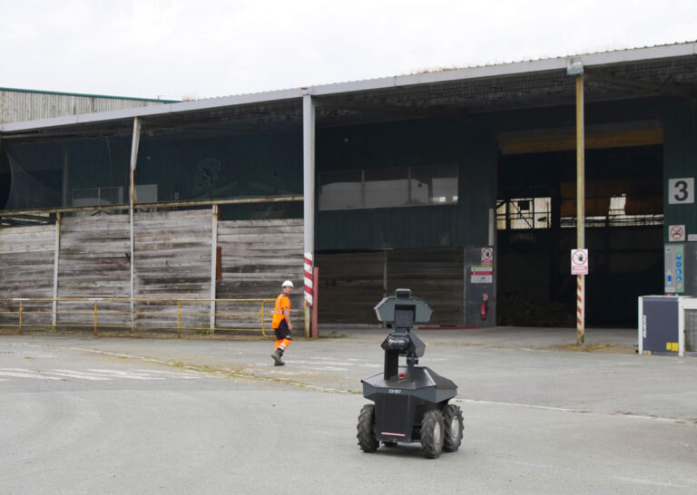 Robot de sécurité • Running Brains Robotics